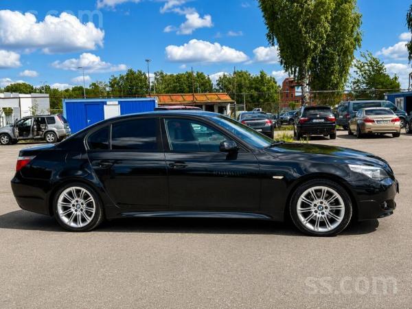 Синий БМВ 525 2009 в Рига, объемом двигателя 3.00 л и пробегом 322 тыс. км за 9800 €, фото 4 на AUTOMOTO.COM.LV