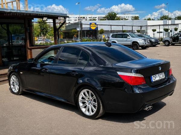 Синий БМВ 525 2009 в Рига, объемом двигателя 3.00 л и пробегом 322 тыс. км за 9800 €, фото 5 на AUTOMOTO.COM.LV