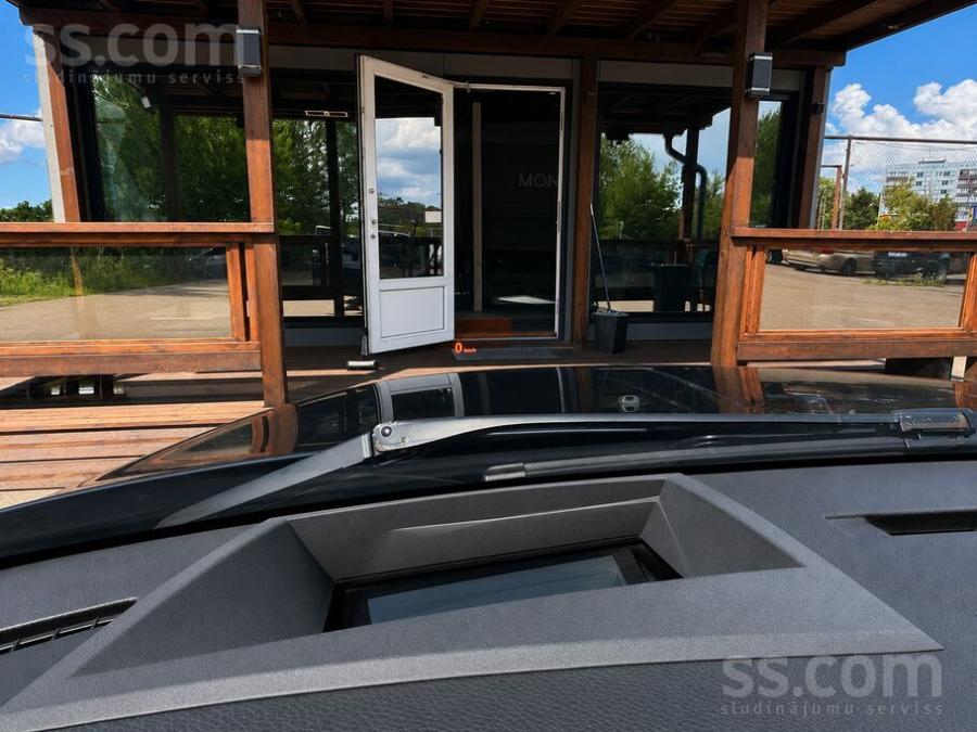 Zils BMW 525 2009 Rīga, ar dzinēja tilpumu 3.00 L un nobraukumu 322 tūkst. km par 9800 €, foto 18 vietnē AUTOMOTO.COM.LV