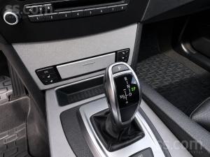 Zils BMW 525 2009 Rīga, ar dzinēja tilpumu 3.00 L un nobraukumu 322 tūkst. km par 9800 €, foto 20 vietnē AUTOMOTO.COM.LV