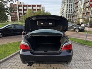 Blue BMW 525 2009 in Riga, with an engine capacity of 3.00 L and mileage of 261 thousand km for 6690 €, photo 9 on AUTOMOTO.COM.LV