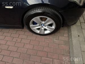 Blue BMW 525 2009 in Riga, with an engine capacity of 3.00 L and mileage of 261 thousand km for 6690 €, photo 11 on AUTOMOTO.COM.LV