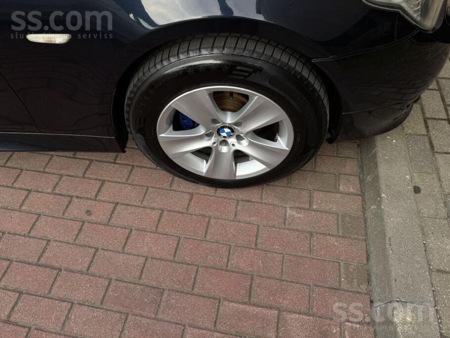 Blue BMW 525 2009 in Riga, with an engine capacity of 3.00 L and mileage of 261 thousand km for 6690 €, photo 11 on AUTOMOTO.COM.LV