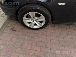 Blue BMW 525 2009 in Riga, with an engine capacity of 3.00 L and mileage of 261 thousand km for 6690 €, photo 12 on AUTOMOTO.COM.LV