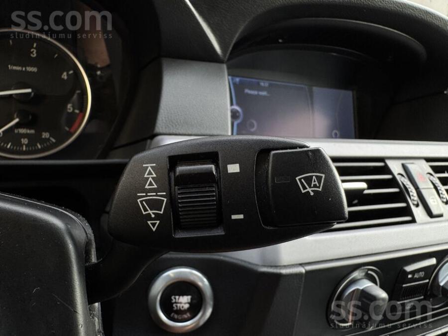 Blue BMW 525 2009 in Riga, with an engine capacity of 3.00 L and mileage of 261 thousand km for 6690 €, photo 29 on AUTOMOTO.COM.LV