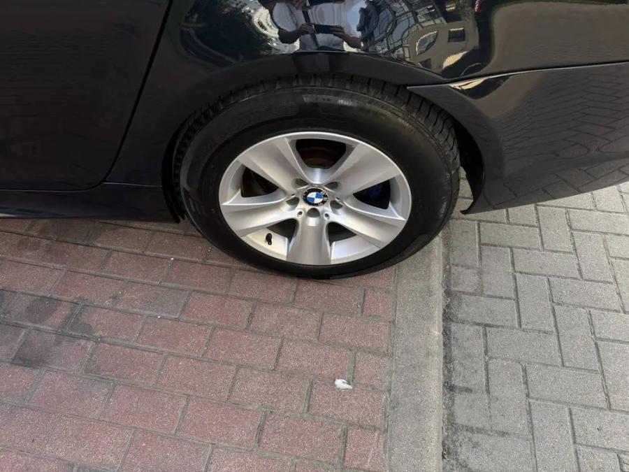 Zils BMW 525 2009 Rīga, ar dzinēja tilpumu 3.00 L un nobraukumu 261 tūkst. km par 6990 €, foto 10 vietnē AUTOMOTO.COM.LV