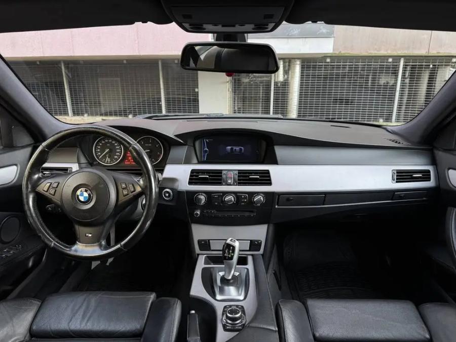 Zils BMW 525 2009 Rīga, ar dzinēja tilpumu 3.00 L un nobraukumu 261 tūkst. km par 6990 €, foto 14 vietnē AUTOMOTO.COM.LV