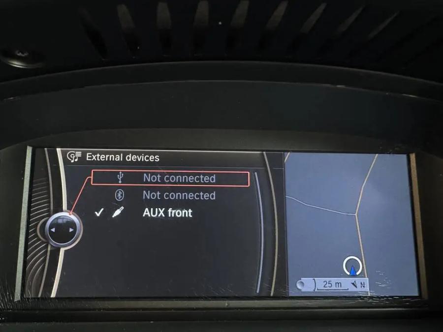 Zils BMW 525 2009 Rīga, ar dzinēja tilpumu 3.00 L un nobraukumu 261 tūkst. km par 6990 €, foto 22 vietnē AUTOMOTO.COM.LV