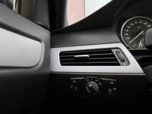 Zils BMW 525 2009 Rīga, ar dzinēja tilpumu 3.00 L un nobraukumu 261 tūkst. km par 6990 €, foto 32 vietnē AUTOMOTO.COM.LV