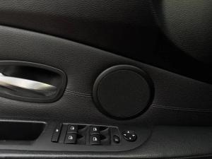Zils BMW 525 2009 Rīga, ar dzinēja tilpumu 3.00 L un nobraukumu 261 tūkst. km par 6990 €, foto 33 vietnē AUTOMOTO.COM.LV