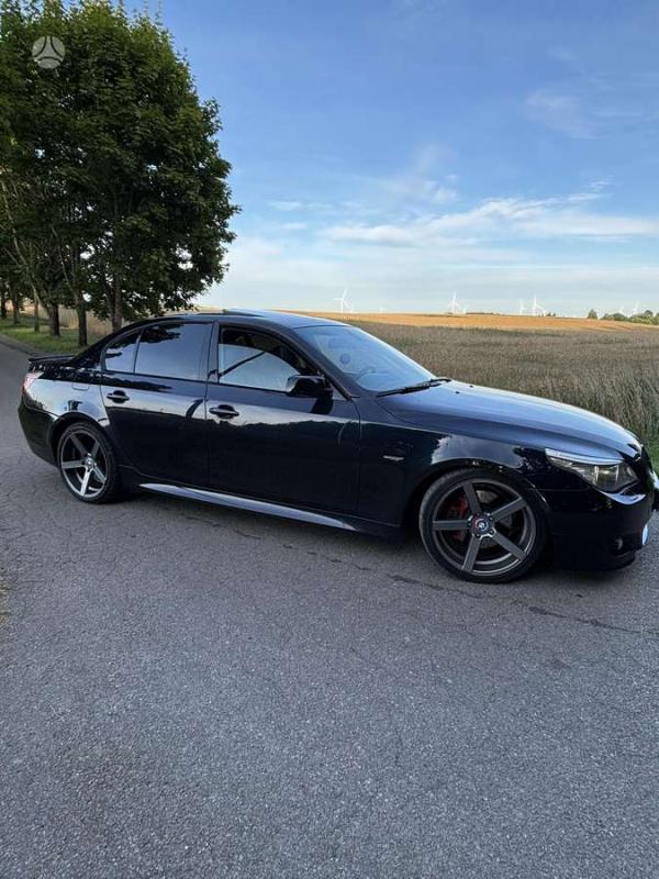 Zils BMW 525 2009 Telšiai, ar dzinēja tilpumu 2.99 L un nobraukumu 313 tūkst. km par 5200 €, foto 3 vietnē AUTOMOTO.COM.LV