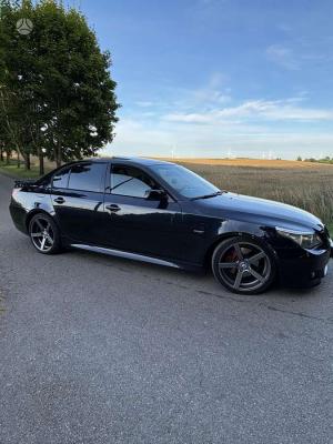 Zils BMW 525 2009 Telšiai, ar dzinēja tilpumu 2.99 L un nobraukumu 313 tūkst. km par 5200 €, foto 4 vietnē AUTOMOTO.COM.LV