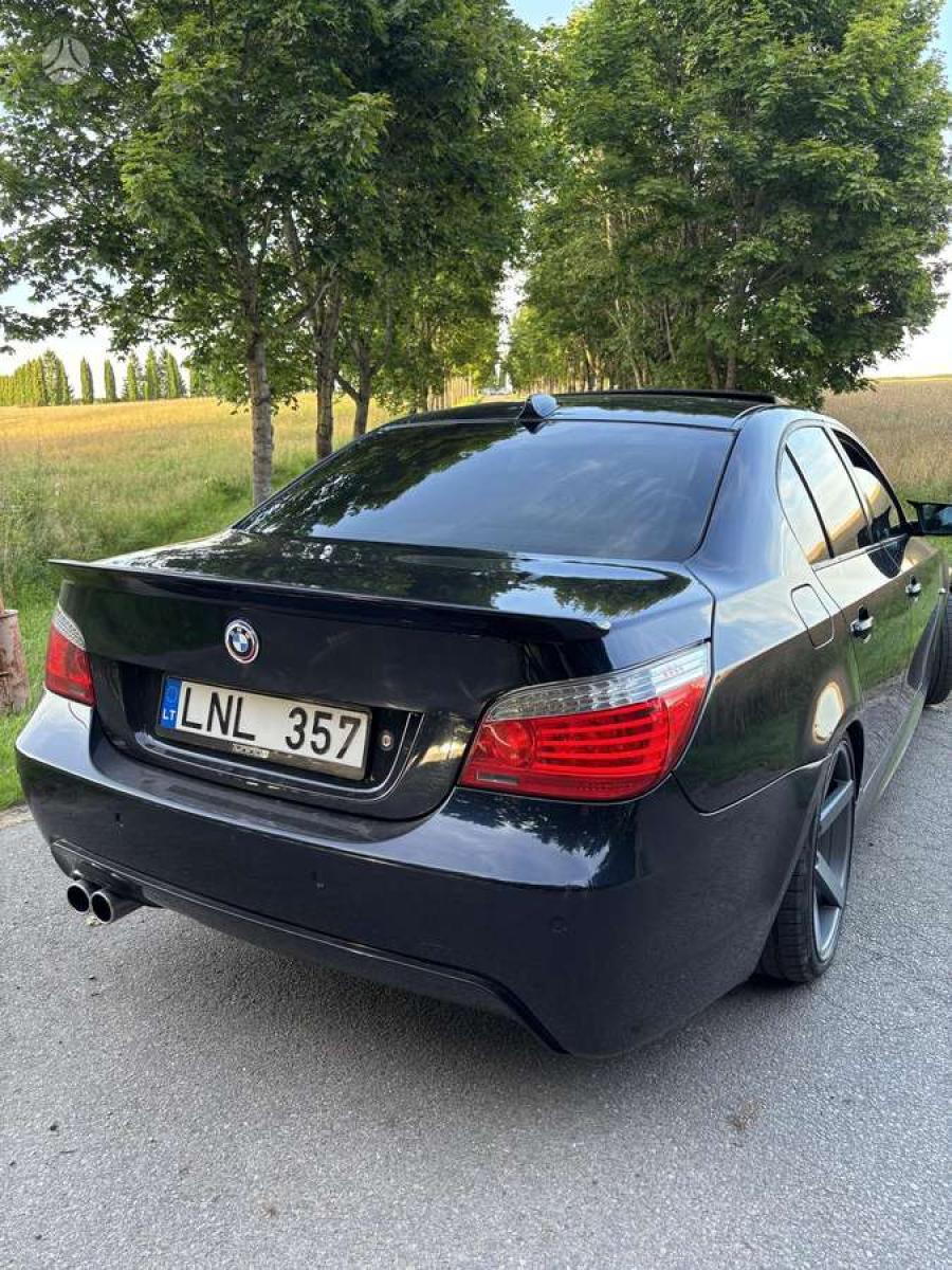 Zils BMW 525 2009 Telšiai, ar dzinēja tilpumu 2.99 L un nobraukumu 313 tūkst. km par 5200 €, foto 9 vietnē AUTOMOTO.COM.LV