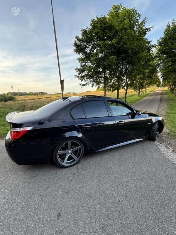 Zils BMW 525 2009 Telšiai, ar dzinēja tilpumu 2.99 L un nobraukumu 313 tūkst. km par 5200 €, foto 10 vietnē AUTOMOTO.COM.LV