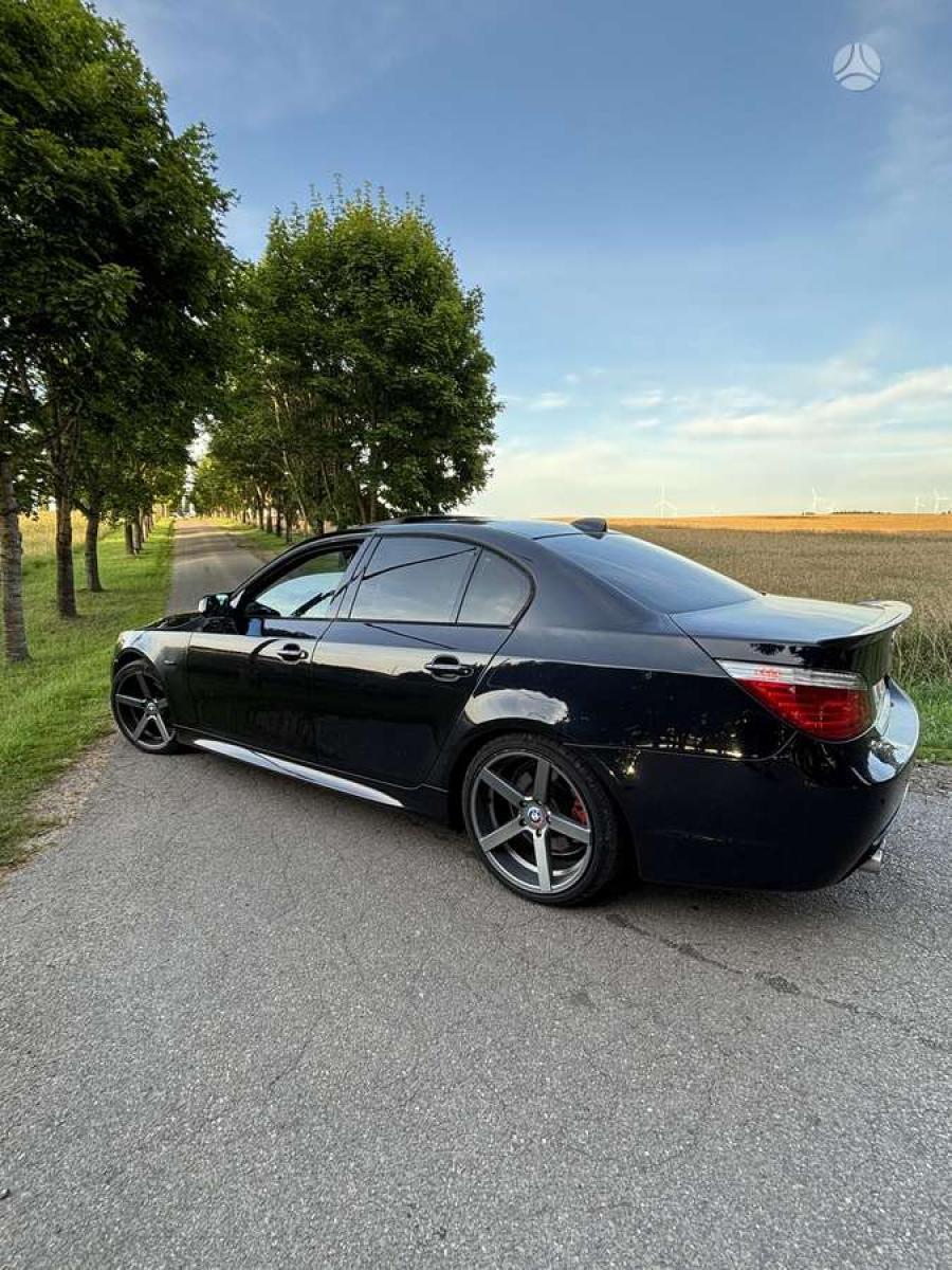 Zils BMW 525 2009 Telšiai, ar dzinēja tilpumu 2.99 L un nobraukumu 313 tūkst. km par 5200 €, foto 14 vietnē AUTOMOTO.COM.LV