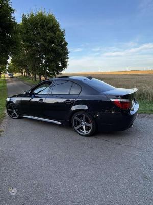 Zils BMW 525 2009 Telšiai, ar dzinēja tilpumu 2.99 L un nobraukumu 313 tūkst. km par 5200 €, foto 16 vietnē AUTOMOTO.COM.LV