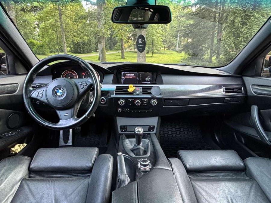 Zils BMW 525 2009 Telšiai, ar dzinēja tilpumu 2.99 L un nobraukumu 313 tūkst. km par 5200 €, foto 18 vietnē AUTOMOTO.COM.LV
