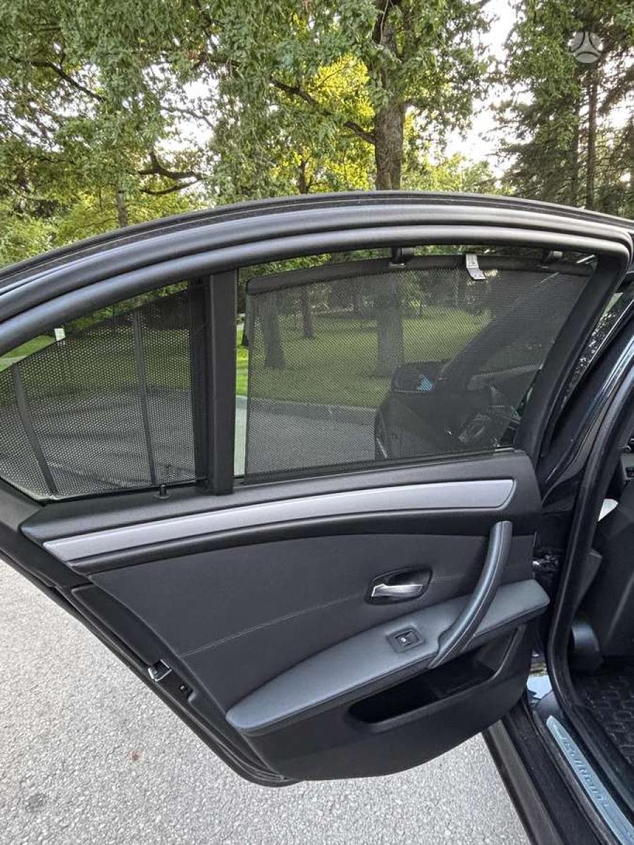 Zils BMW 525 2009 Telšiai, ar dzinēja tilpumu 2.99 L un nobraukumu 313 tūkst. km par 5200 €, foto 22 vietnē AUTOMOTO.COM.LV