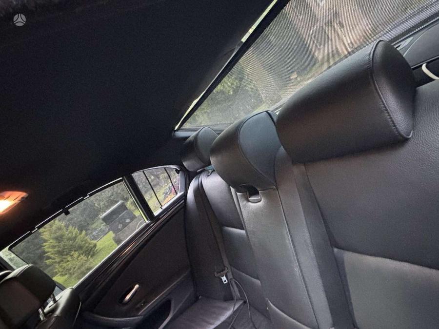 Zils BMW 525 2009 Telšiai, ar dzinēja tilpumu 2.99 L un nobraukumu 313 tūkst. km par 5200 €, foto 23 vietnē AUTOMOTO.COM.LV