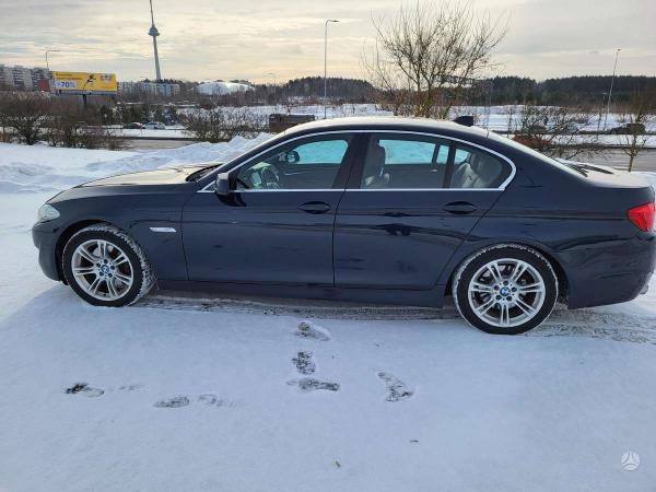 Blue BMW 525 2010 in Vilnius, with an engine capacity of 2.99 L and mileage of 290 thousand km for 7800 €, photo 5 on AUTOMOTO.COM.LV