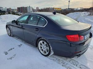 Zils BMW 525 2010 Viļņa, ar dzinēja tilpumu 2.99 L un nobraukumu 290 tūkst. km par 7800 €, foto 9 vietnē AUTOMOTO.COM.LV