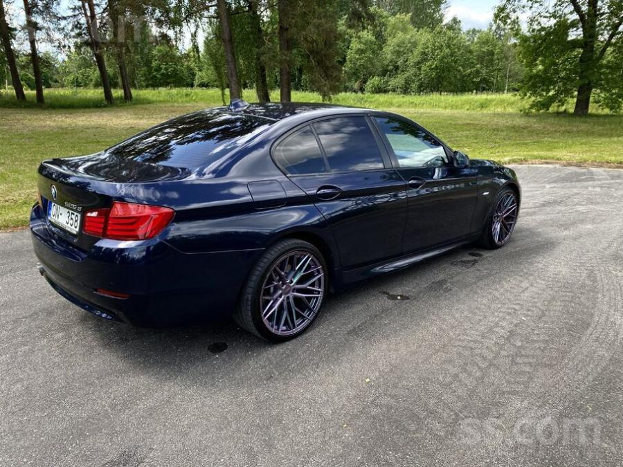 Zils BMW 525 2010 Rīga, ar dzinēja tilpumu 3.00 L un nobraukumu 338 tūkst. km par 9200 €, foto 5 vietnē AUTOMOTO.COM.LV