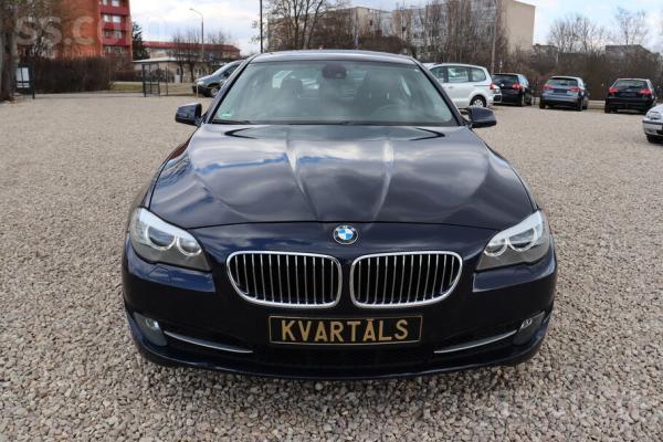 Blue BMW 525 2010 in Riga, with an engine capacity of 3.00 L and mileage of 0 thousand km for 9990 €, photo 3 on AUTOMOTO.COM.LV