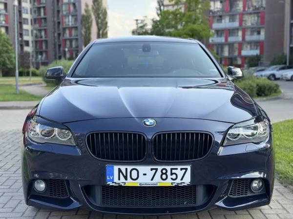 Blue BMW 525 2010 in Riga, with an engine capacity of 3.00 L and mileage of 312 thousand km for 9990 €, photo 5 on AUTOMOTO.COM.LV