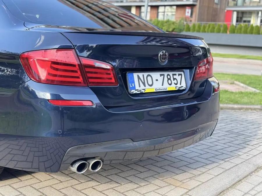 Blue BMW 525 2010 in Riga, with an engine capacity of 3.00 L and mileage of 312 thousand km for 9990 €, photo 8 on AUTOMOTO.COM.LV