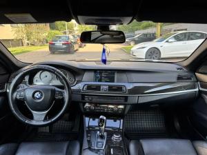 Blue BMW 525 2010 in Riga, with an engine capacity of 3.00 L and mileage of 312 thousand km for 9990 €, photo 10 on AUTOMOTO.COM.LV