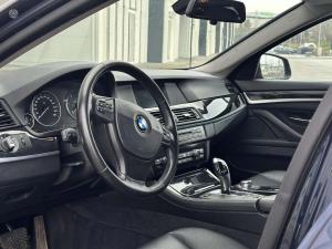 Blue BMW 525 2010 in Vilnius, with an engine capacity of 2.99 L and mileage of 287 thousand km for 6500 €, photo 9 on AUTOMOTO.COM.LV