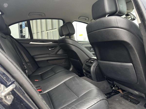 Blue BMW 525 2010 in Vilnius, with an engine capacity of 2.99 L and mileage of 287 thousand km for 6500 €, photo 10 on AUTOMOTO.COM.LV