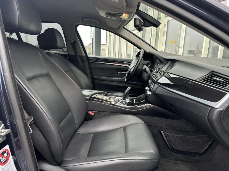 Blue BMW 525 2010 in Vilnius, with an engine capacity of 2.99 L and mileage of 287 thousand km for 6500 €, photo 12 on AUTOMOTO.COM.LV