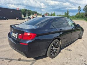 Blue BMW 525 2010 in Riga, with an engine capacity of 3.00 L and mileage of 334 thousand km for 11000 €, photo 5 on AUTOMOTO.COM.LV