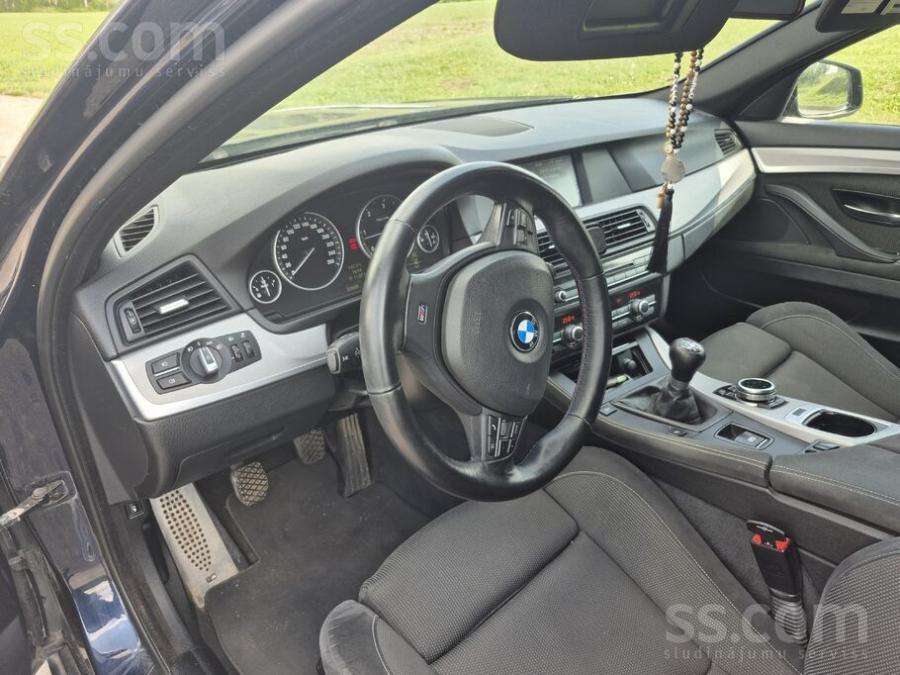 Blue BMW 525 2010 in Riga, with an engine capacity of 3.00 L and mileage of 334 thousand km for 11000 €, photo 6 on AUTOMOTO.COM.LV