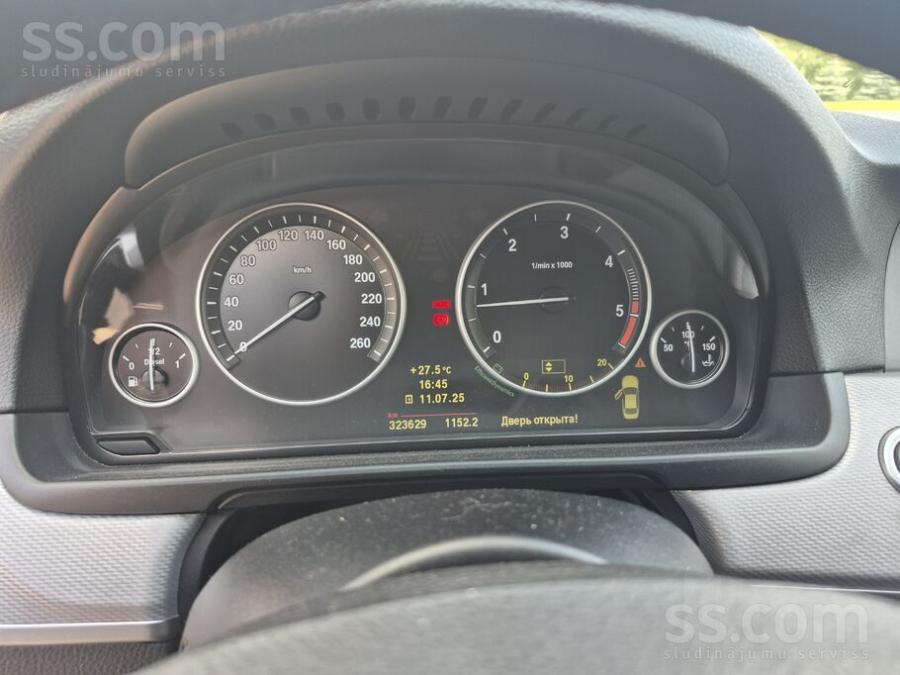 Blue BMW 525 2010 in Riga, with an engine capacity of 3.00 L and mileage of 334 thousand km for 11000 €, photo 7 on AUTOMOTO.COM.LV