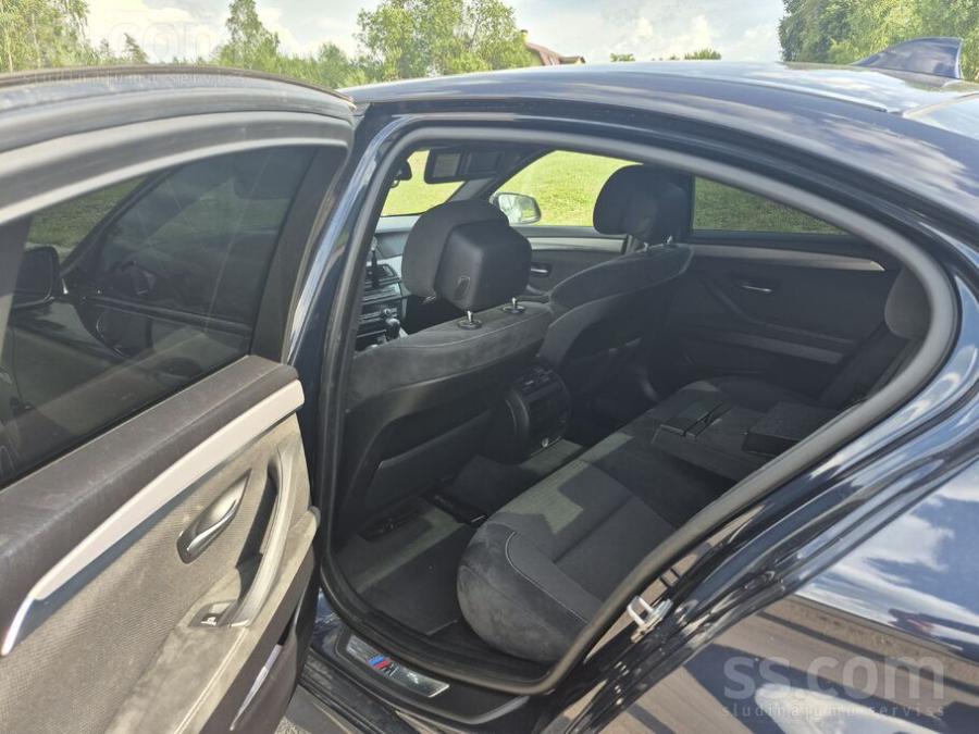 Blue BMW 525 2010 in Riga, with an engine capacity of 3.00 L and mileage of 334 thousand km for 11000 €, photo 8 on AUTOMOTO.COM.LV