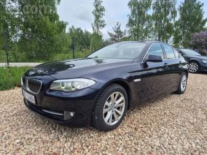 Blue BMW 525 2011 in Bauska, with an engine capacity of 3.00 L and mileage of 306 thousand km for 7990 €, photo 4 on AUTOMOTO.COM.LV