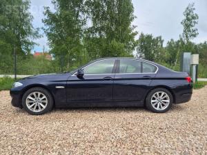Blue BMW 525 2011 in Bauska, with an engine capacity of 3.00 L and mileage of 306 thousand km for 7990 €, photo 5 on AUTOMOTO.COM.LV