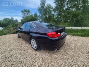 Blue BMW 525 2011 in Bauska, with an engine capacity of 3.00 L and mileage of 306 thousand km for 7990 €, photo 6 on AUTOMOTO.COM.LV