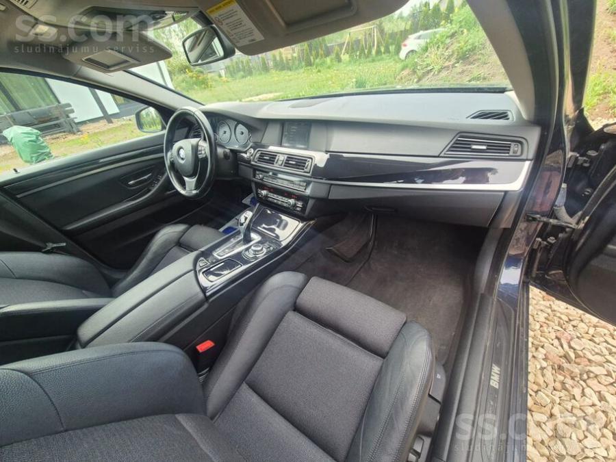 Blue BMW 525 2011 in Bauska, with an engine capacity of 3.00 L and mileage of 306 thousand km for 7990 €, photo 9 on AUTOMOTO.COM.LV