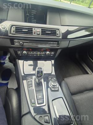 Blue BMW 525 2011 in Bauska, with an engine capacity of 3.00 L and mileage of 306 thousand km for 7990 €, photo 12 on AUTOMOTO.COM.LV