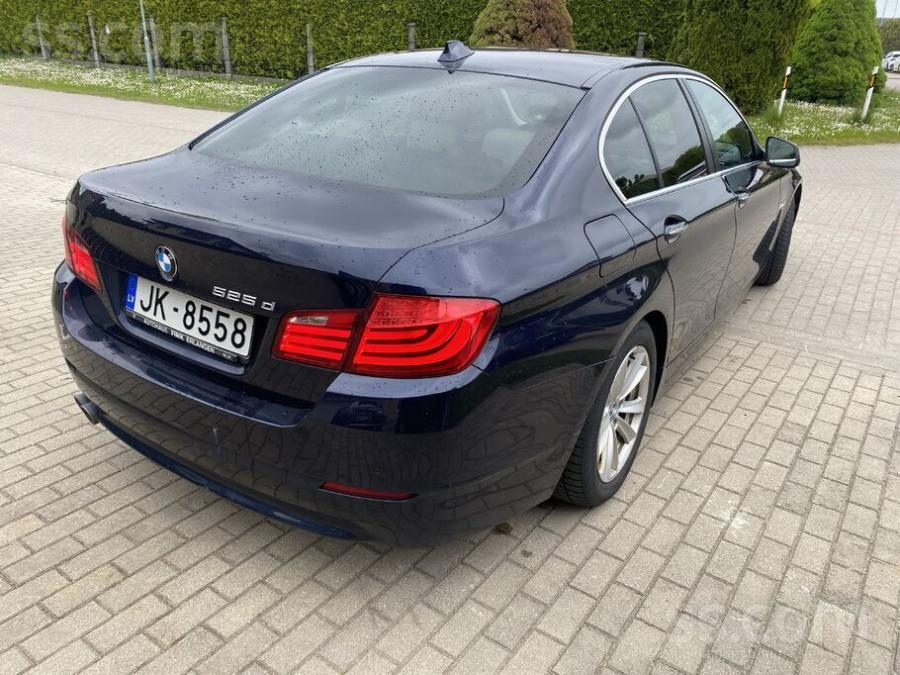 Blue BMW 525 2011 in Riga, with an engine capacity of 3.00 L and mileage of 340 thousand km for 6850 €, photo 3 on AUTOMOTO.COM.LV