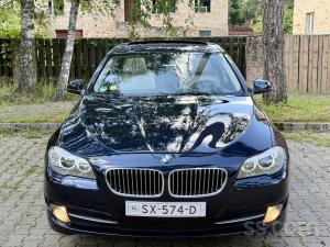 Blue BMW 525 2011 in Riga, with an engine capacity of 3.00 L and mileage of 330 thousand km for 7770 €, photo 3 on AUTOMOTO.COM.LV