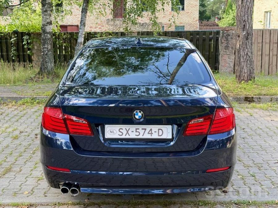 Blue BMW 525 2011 in Riga, with an engine capacity of 3.00 L and mileage of 330 thousand km for 7770 €, photo 6 on AUTOMOTO.COM.LV