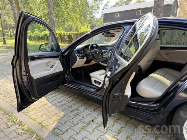 Blue BMW 525 2011 in Riga, with an engine capacity of 3.00 L and mileage of 330 thousand km for 7480 €, photo 7 on AUTOMOTO.COM.LV
