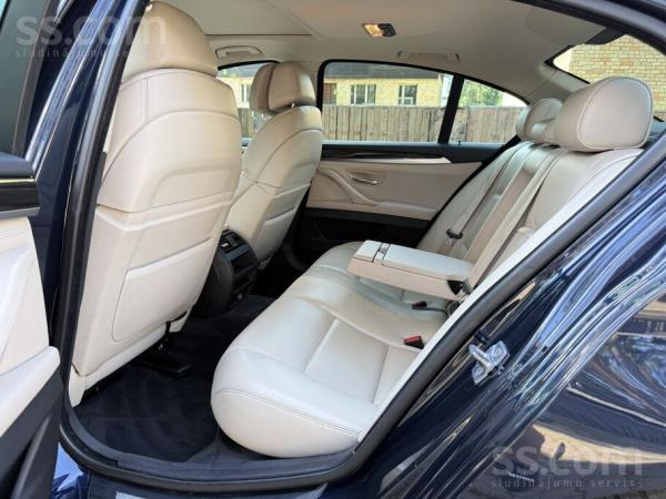 Blue BMW 525 2011 in Riga, with an engine capacity of 3.00 L and mileage of 330 thousand km for 7480 €, photo 9 on AUTOMOTO.COM.LV