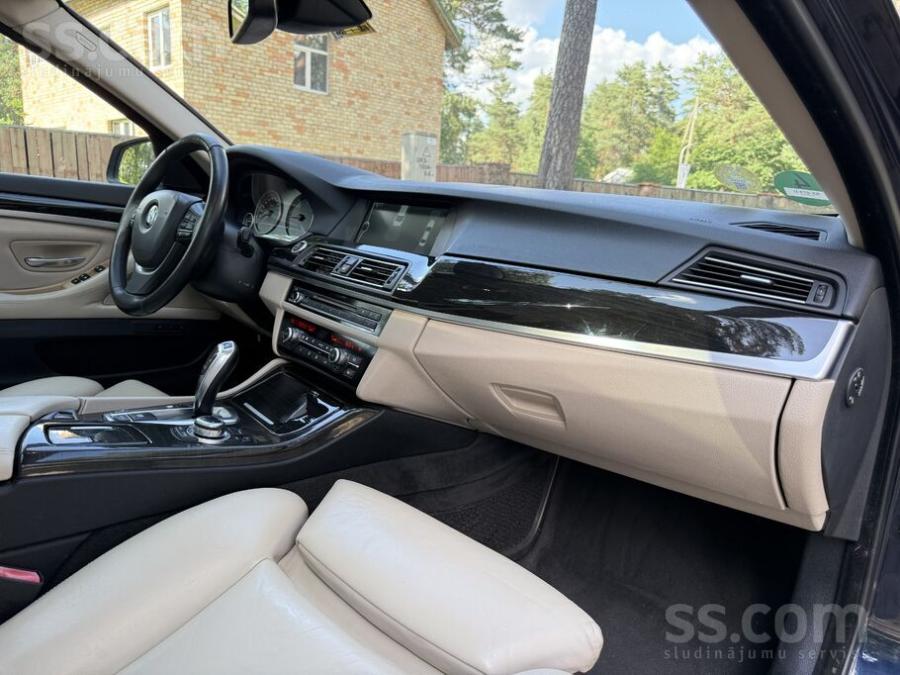 Blue BMW 525 2011 in Riga, with an engine capacity of 3.00 L and mileage of 330 thousand km for 7770 €, photo 13 on AUTOMOTO.COM.LV