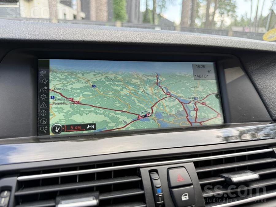 Blue BMW 525 2011 in Riga, with an engine capacity of 3.00 L and mileage of 330 thousand km for 7770 €, photo 18 on AUTOMOTO.COM.LV