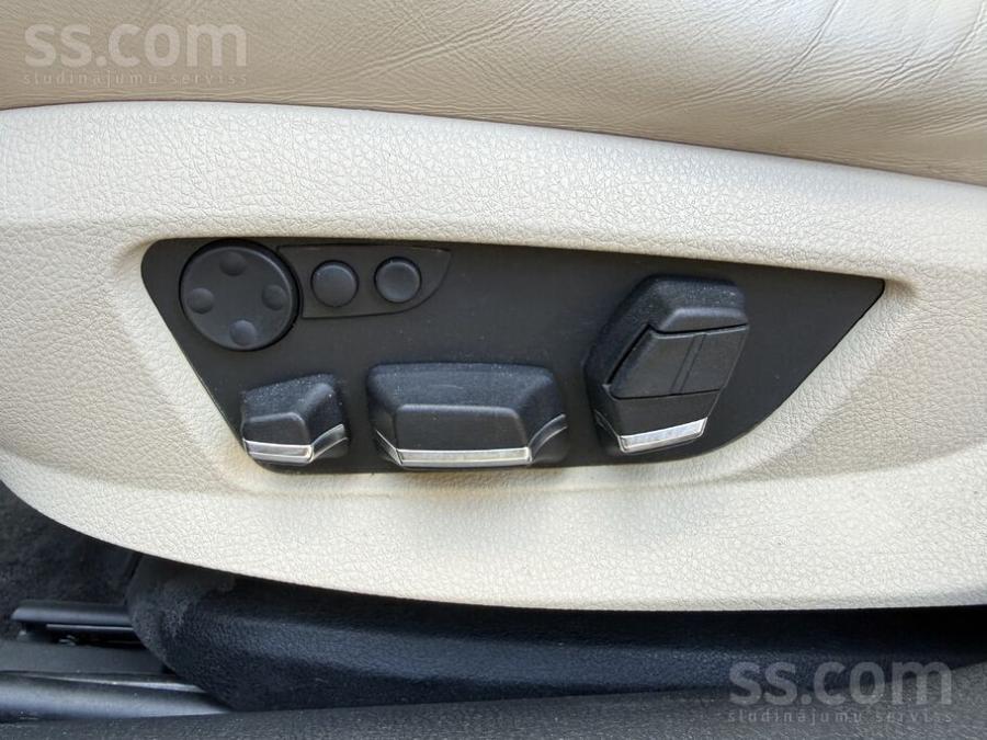 Blue BMW 525 2011 in Riga, with an engine capacity of 3.00 L and mileage of 330 thousand km for 7770 €, photo 23 on AUTOMOTO.COM.LV